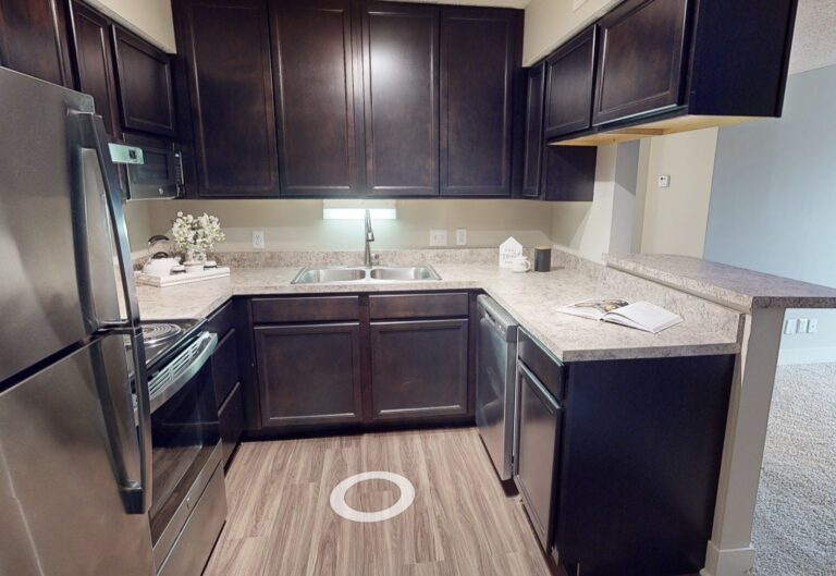 Old Cheney Place by Broadmoor - Apartments in Lincoln NE - Broadmoor